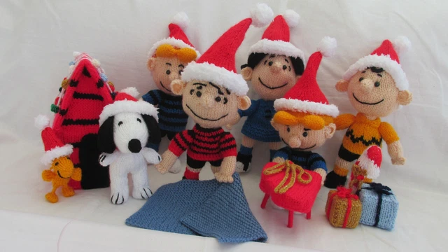 CHARLIE BROWN & Snoopy ...The Peanuts Gang. New Hand Knitted/ crafted ...