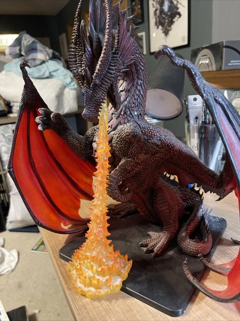 DUNGEONS & DRAGONS Icons Colossal Red Dragon Figure Limited edition ...