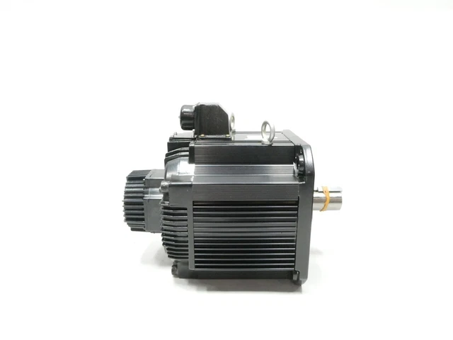 YASKAWA SGMDH-45A2B-YR24 SERVOMOTORE 4500w 1500rpm 28.4nm 200v-ac EUR 1 ...