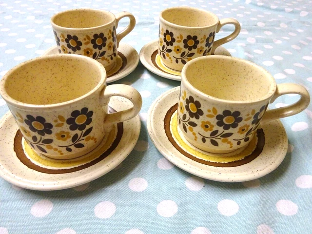 VINTAGE RETRO 1960'S/70'S Flower Power Daisy Cups & Saucers x 4 Camper ...