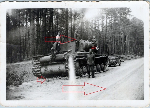 FOTO WEHRMACHT erbeuteter schwerer russischer Panzer ( LIP ) EUR 5,50 ...