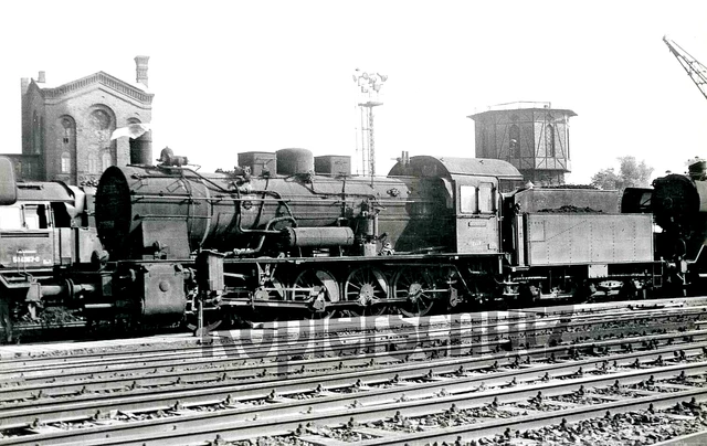 DAMPFLOK FOTO - 57 2533 abgestellt im Heimat-Bw Wittenberge, 11.10.1971 ...