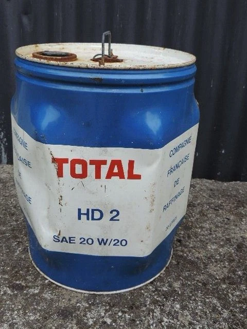 ANCIEN BIDON HUILE TOTAL 20 litres VINTAGE TOTAL OIL CAN TIN GARAGE ...