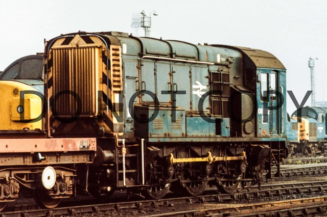 UK DIESEL TRAIN Railway Photograph Of Class 08 08582 Loco. Rm08-174 £1. ...