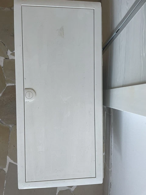 HAGER DISTRIBUTOR/UNDERGREEN FUSE box \ surface-mounted cavity 4 rows ...