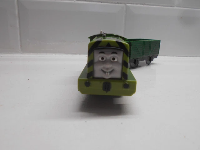 TOMY TRACKMASTER THOMAS the tank engine train green salty & truck £11. ...