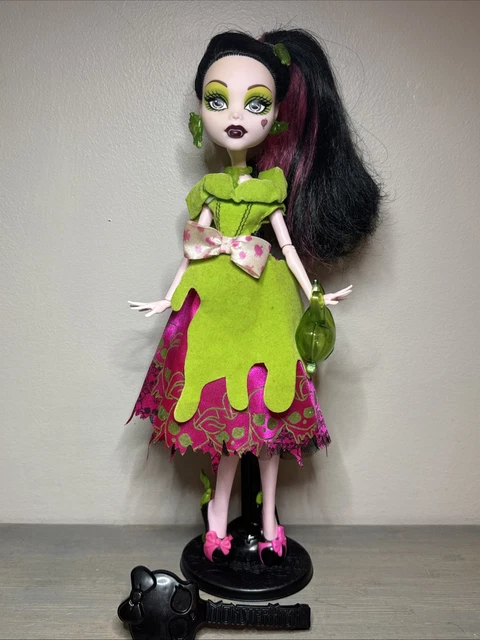 MONSTER HIGH DRACULAURA Snow Bite Scarily Ever After $135.00 - PicClick CA