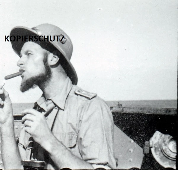 U-BOOT-KRIEG FOTO U 181 Kommandant W. Lüth Mit Zigarre In Indischen ...