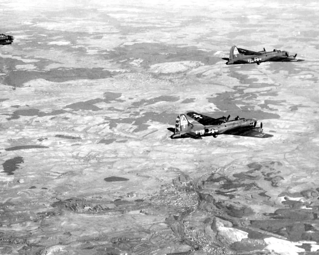 FORMATION OF B-17S from 91st Bomb Group World War II WWII WW2 8x10 ...