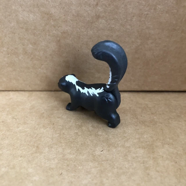PLAYMOBIL WILTOPIA BLACK Skunk Figure, Country Farm Zoo Safari Animal ...