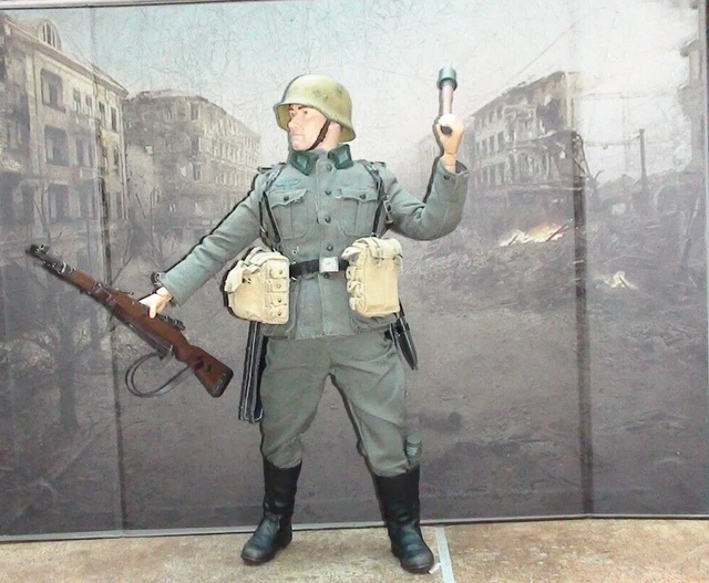 1/6TH SCALE DRAGON Action Figures Wehrmacht Pioneer, WW2 £51.00 ...