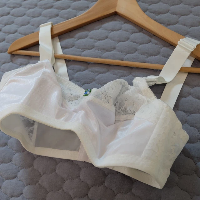 VINTAGE JEUNIQUE WIRELESS Nursing Maternity Bra – Style J60 / Size 32EE ...