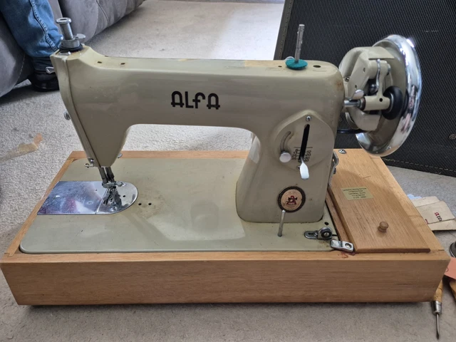 VINTAGE SEWING MACHINE Alpha Model 50 Electric Foot Pedal £94.32 ...
