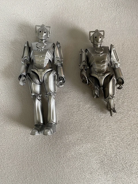 DOCTOR WHO “CYBERMAN & Destroyed/Wrecked Cyberman” Action Figures £16. ...