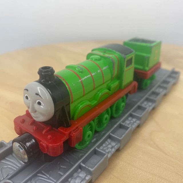 THOMAS THE TANK Engine Take and Play Engine Henry and Tender 2013 ...