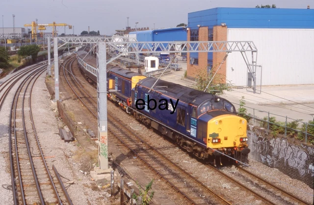 35MM RAILWAY SLIDE- DRS Class 37. 37609 & Class 20. 20307 @ Willesden £ ...