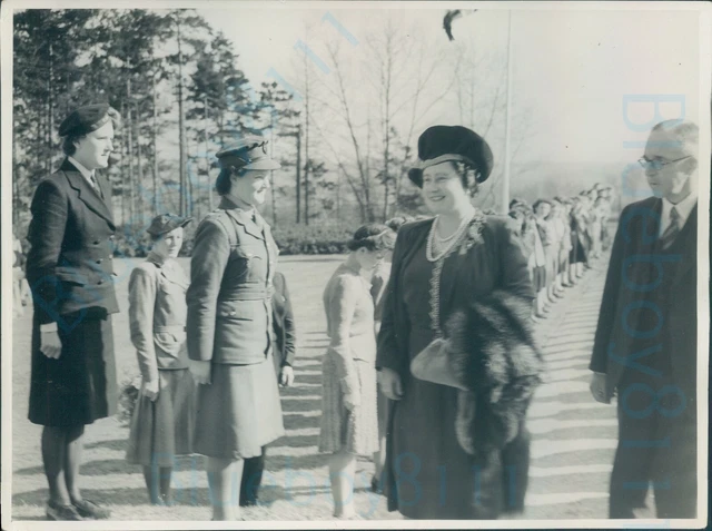 WW2 QUEEN ELIZABETH Bowes Lyon ATS camp Visit greeting 8x5.7"Press ...