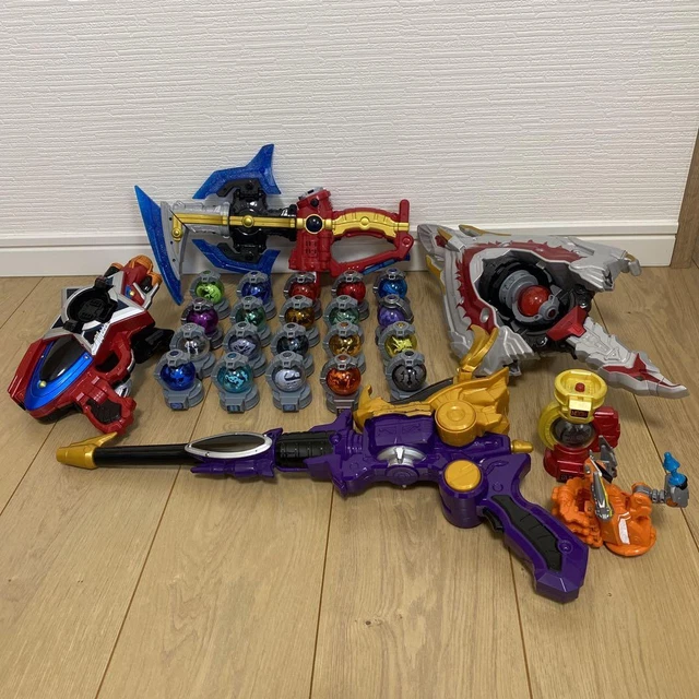 POWER RANGERS UCHU Sentai Kyuranger Morpher Weapon 4p Kyutama 20p set ...