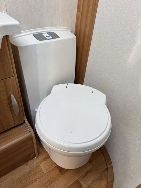 THETFORD C262 ELECTRIC Flush , Cassette Toilet £320.00 - PicClick UK