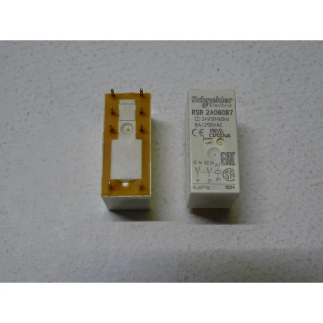 ZELIO RELAIS RSB2A080BD Interface Plug-In RSB-2 C/O - 24VDC-8A-1Pezzo ...
