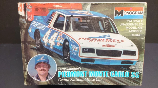 MONOGRAM CHEVY MONTE Carlo Stock Car - 1/24 Scale Model Kit Collection ...