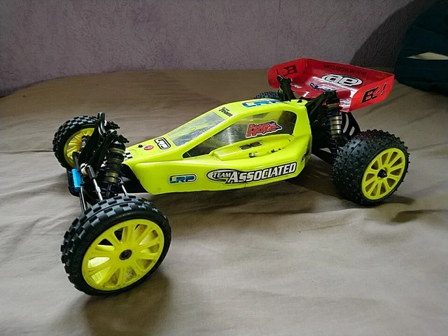 VINTAGE TEAM ASSOCIATED Rc10 B4 Factory Team car buggy B2 B3 £97.00 ...