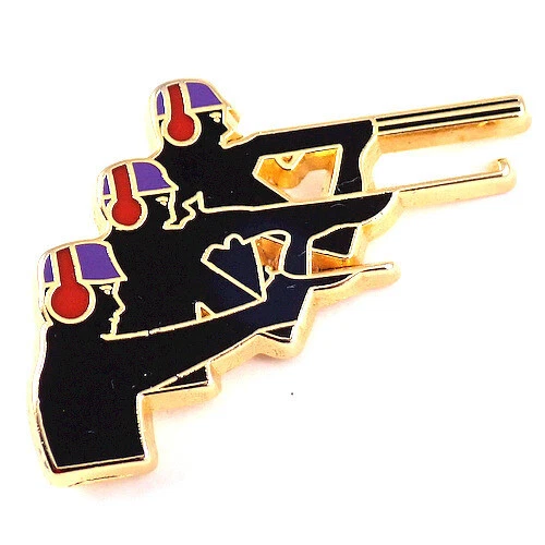 PIN BADGE SHOOTING Rifle Gun Sports Player France Limited Vintage 1H £ ...