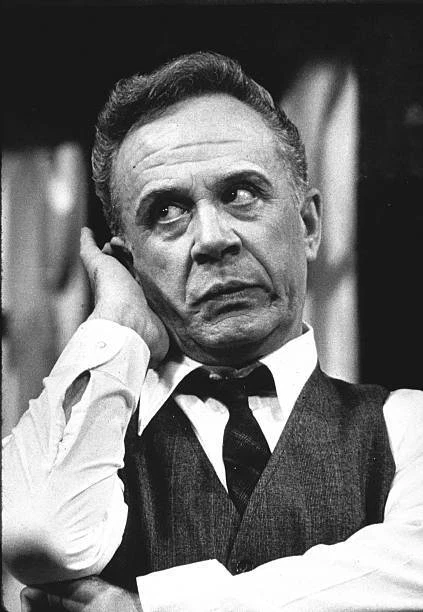 ACTOR GEORGE ROSE In A Scene From The Stage Play 1988 OLD PHOTO $9.00 ...