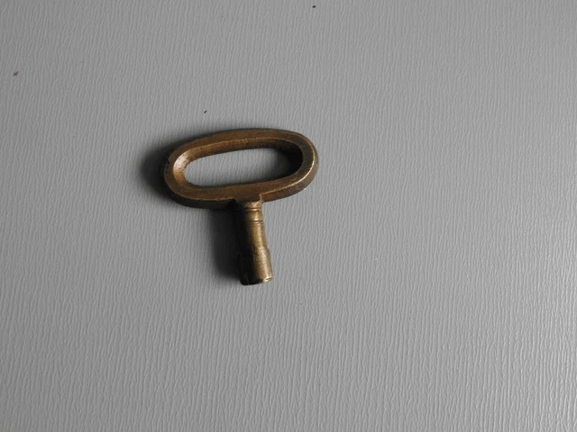 ANCIEN CLE CLEF De Surete En Laiton Bronze Pour Robinet Barrique ...