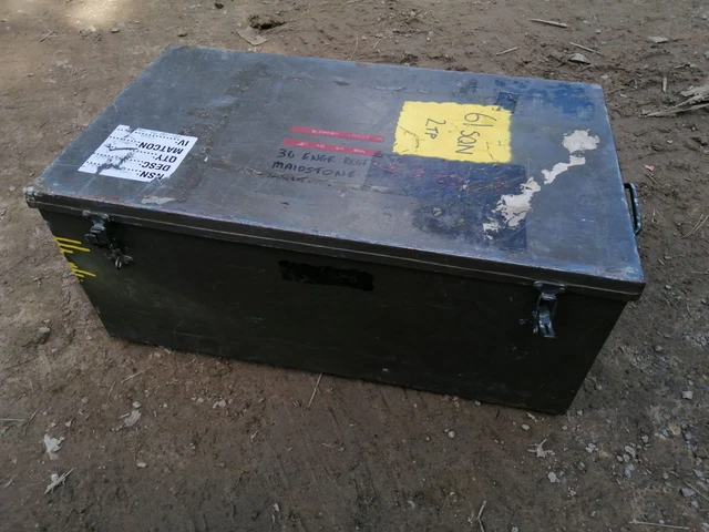 BRITISH ARMY LARGE Metal Box Heavy Duty Lockable Storage Case Land ...