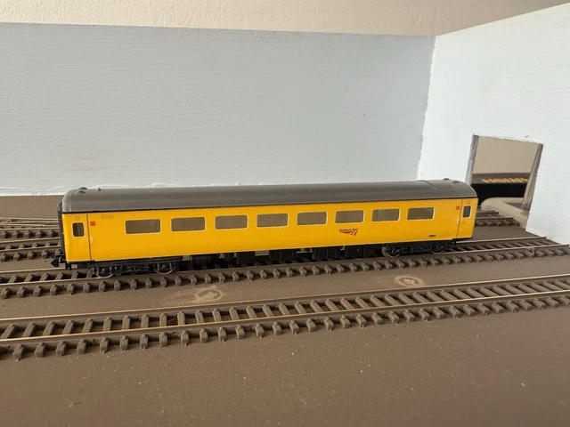 GRAHAM FARISH N Gauge Network Rail MK2 £17.67 - PicClick UK