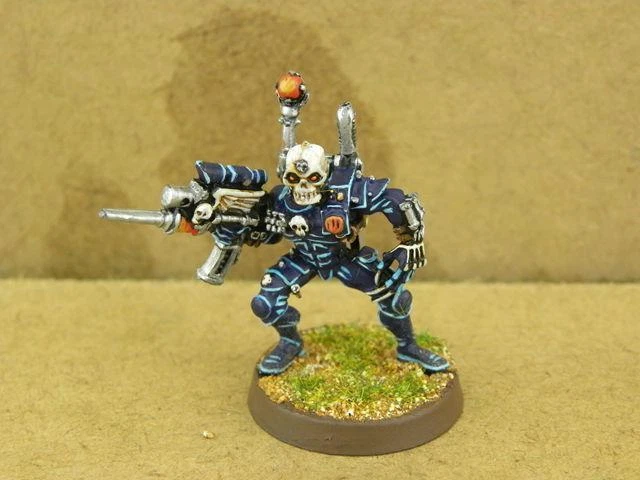 WARHAMMER 40K PAINTED Eversor Assassin with Executioner Pistol £19.99 ...