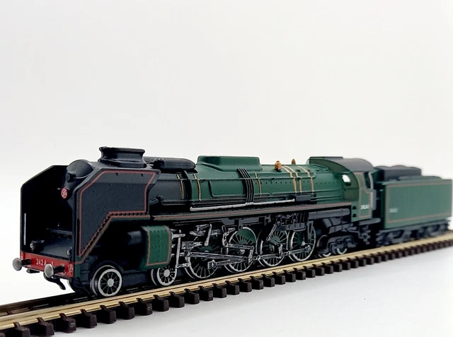 N GAUGE SCALE Steam Locomotive Train Model Railway Engine & Tender £20. ...