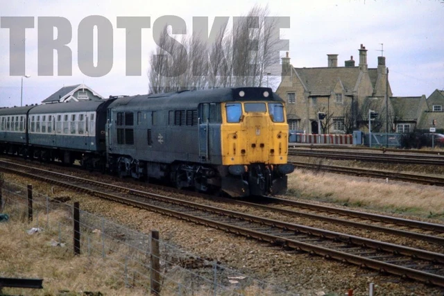 35MM SLIDE BR British Railways Diesel Loco Class 31 31258 Helpston 1981 ...