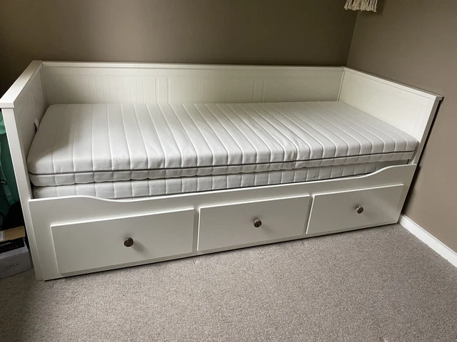 IKEA HEMNES DAY Bed Hardly Used - Excellent Condition (No Mattress) £ ...