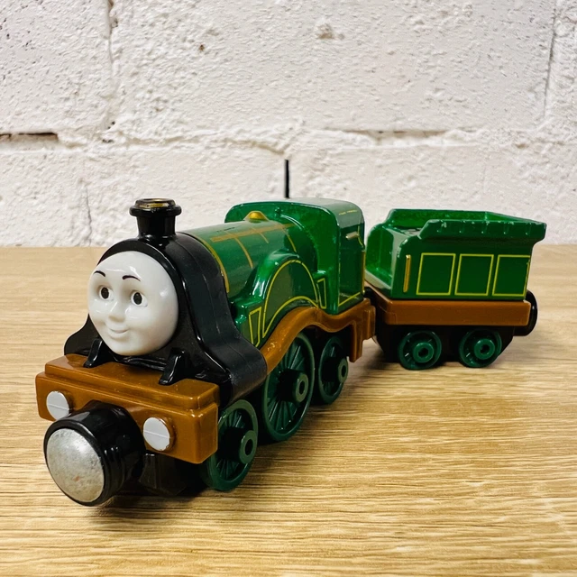 EMILY - THOMAS & Friends Take n Play Along Diecast Round Magnet Push ...