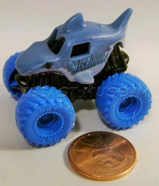 MEGALODON SHARK BLUE Chase Truck Monster Jam Mini Series 4 Spin Master ...