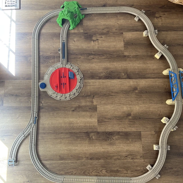 THOMAS & FRIENDS Trackmaster Roundhouse Turntable & Track READ £37.42 ...