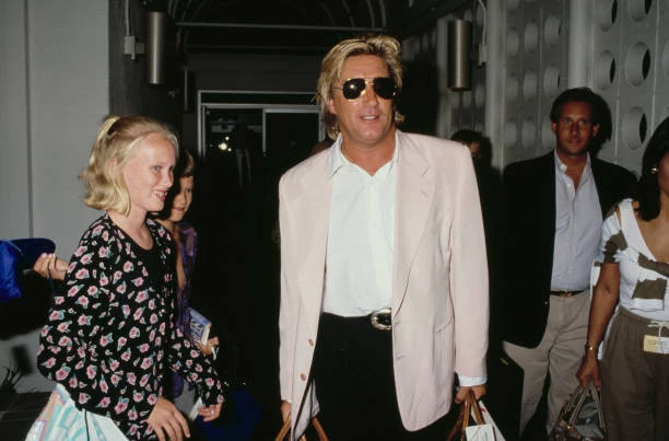 KIMBERLY STEWART HER father British singer songwriter Rod Stewart - Old ...