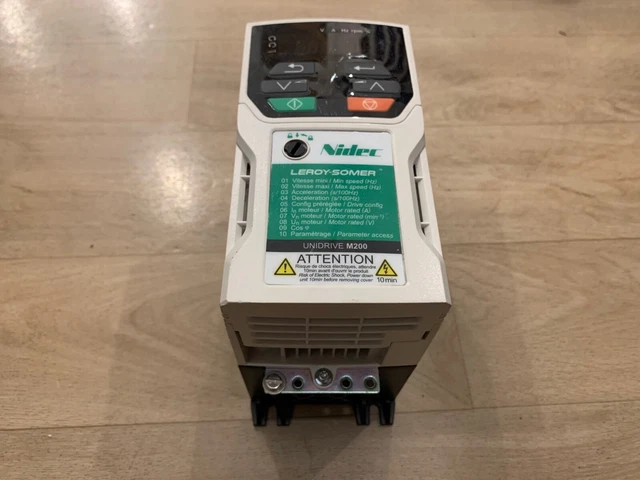 VARIATEUR DE FRÉQUENCE Leroy Somer Nidec Unidrive M200-012 00017 A 0.25kw EUR 60,00 - PicClick FR