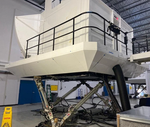 BOEING FULL FLIGHT Simulator £100,000.00 - PicClick UK