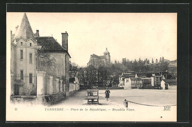 CPA TONNERRE, PLACE de la République EUR 6,00 - PicClick FR