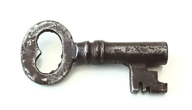 ANTIQUE VINTAGE SMALL Key Cabinet Lock Box Heart Shaped Key, Hollow ...