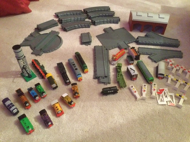 ERTL 1990S THOMAS the Tank Engine Friends Trains Carriages Track ...