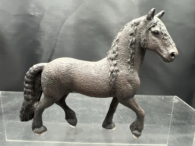 SCHLEICH 13667 FRISIAN Stallion RETIRED Farm Life Model Horse 2009 Rare ...
