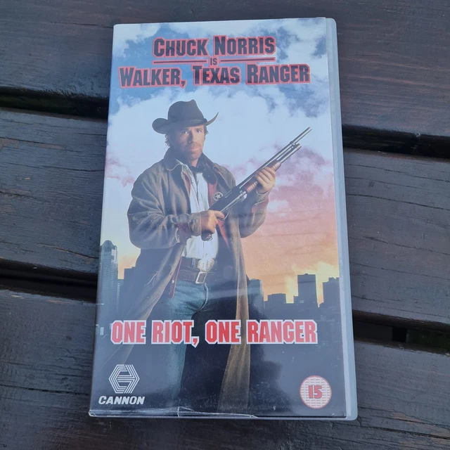 WALKER TEXAS RANGER One Riot One Ranger Vhs Video EUR 11,66 - PicClick IT