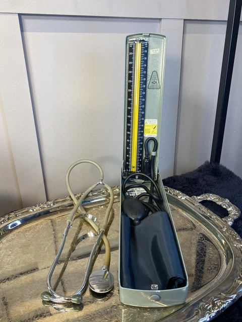VINTAGE SPHYGMOMANOMETER BLOOD Pressure Tester Metal Case with a ...