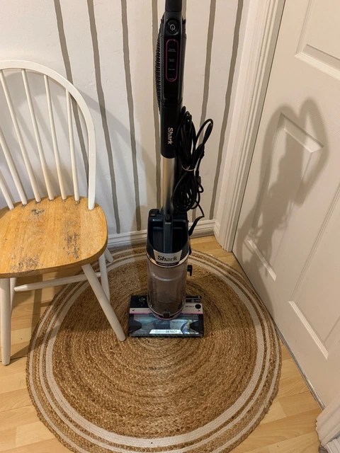 SHARK POWERDETECT POWERED Lift-Away Upright Pet Vacuum Cleaner ...