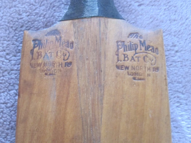 VINTAGE CRICKET BAT from "The Philip Mead Bat Company" circa 1923 VGC ...