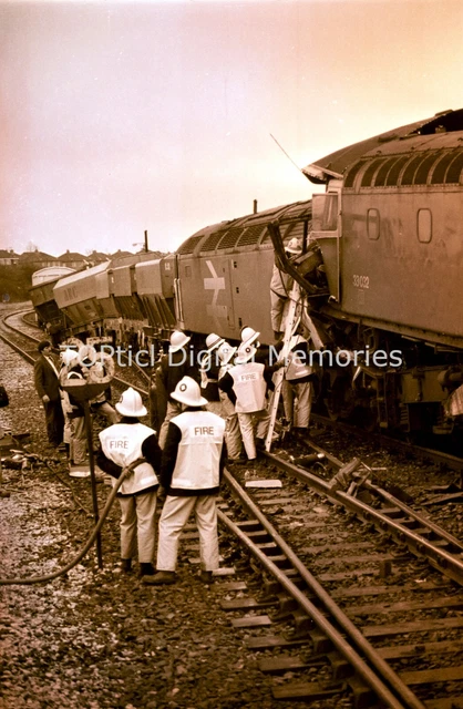 RAIL SLIDE MOUNTED negative 47202 33032 Class 47 Frome 24/03/1987 # ...